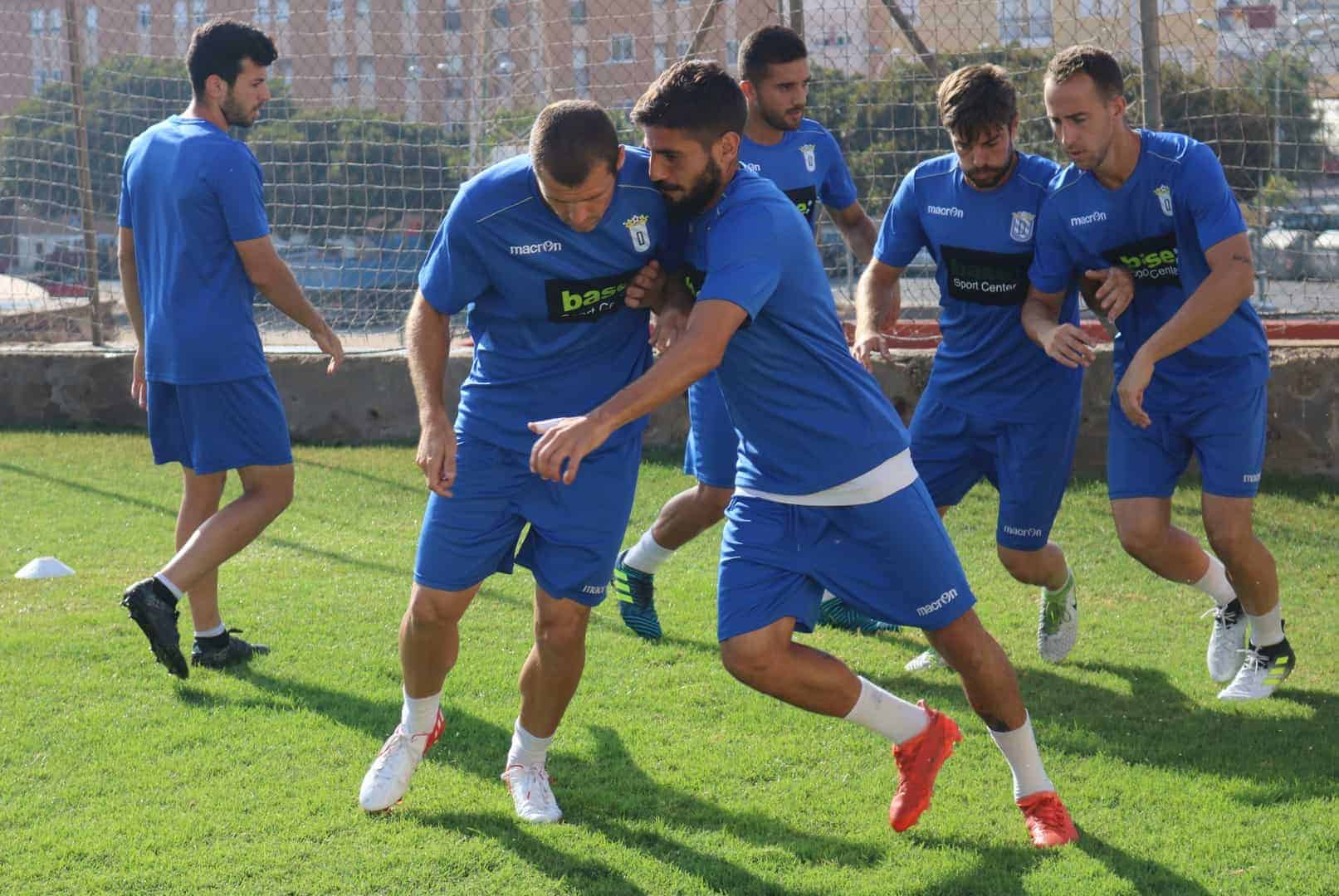 Los azulinos, ante otro exigente test (12:00 horas) - UD Melilla