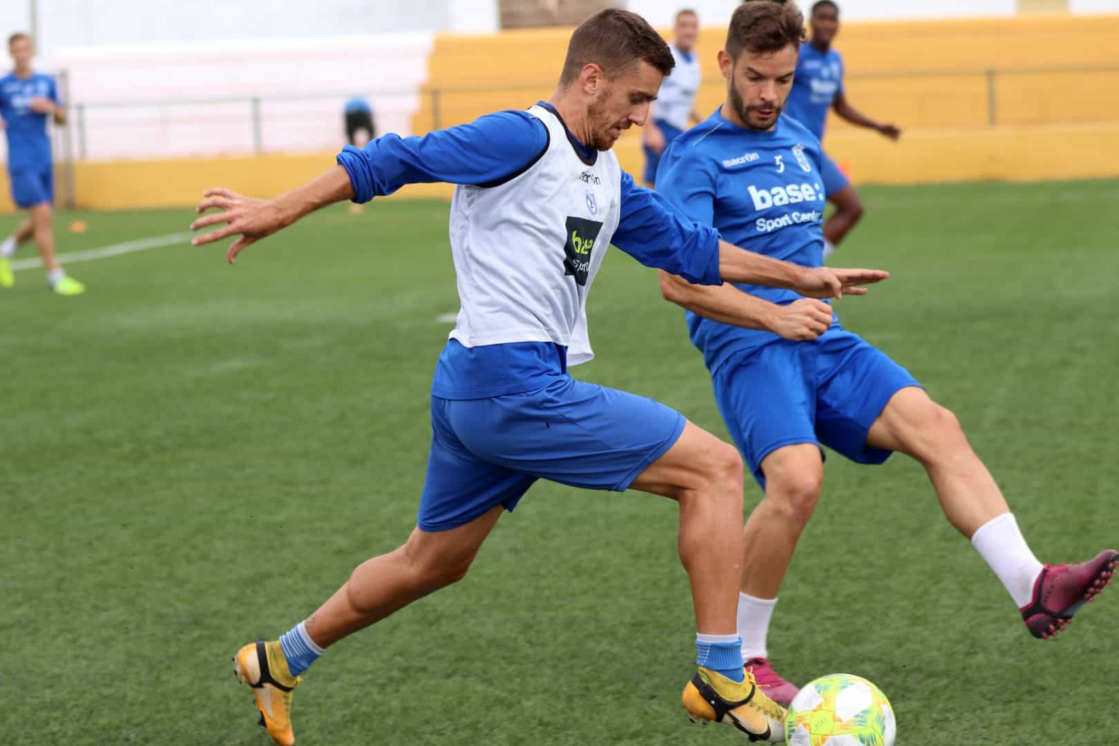 Los azulinos vuelven a los entrenamientos - UD Melilla